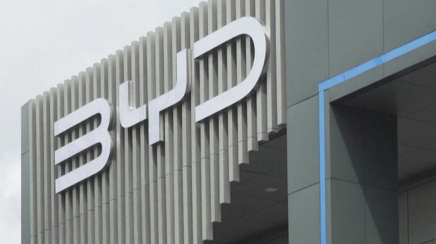 워렌 버핏, 350억원어치 中 BYD 주식 매각 [글로벌 비즈] - SBS Biz