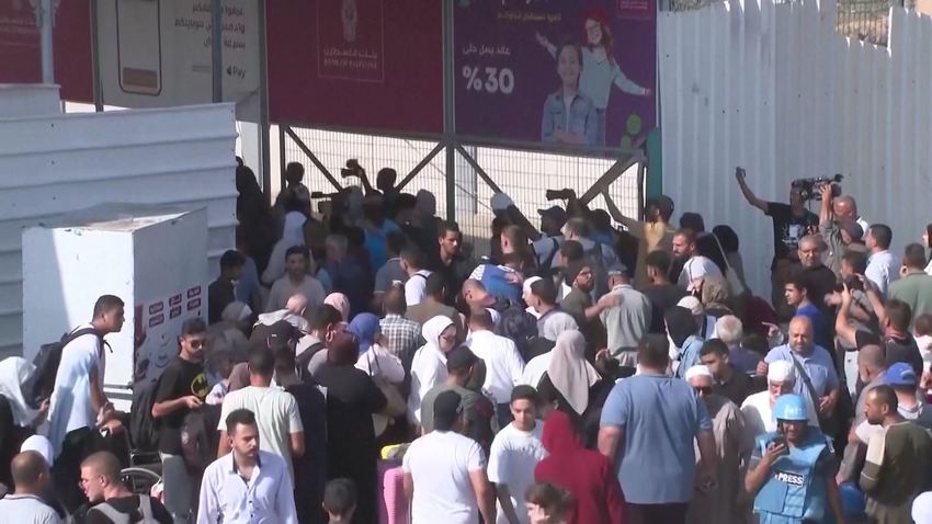 한국 국적 일가족 이집트로 탈출…총 400여명 대피 - SBS Biz